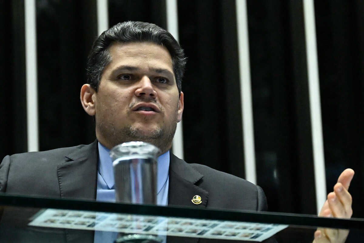 Sessão do Congresso no dia 17 ainda é incerteza